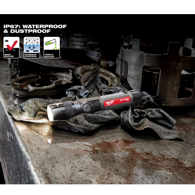 Milwaukee USB Rechargeable 1,100 Lumen, Twist Focus Flashlight ...